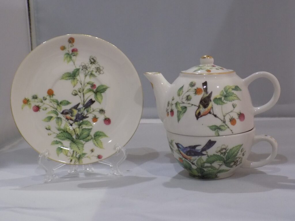 Spring Bird Tea for One - Elegant Lady Tea Pots
